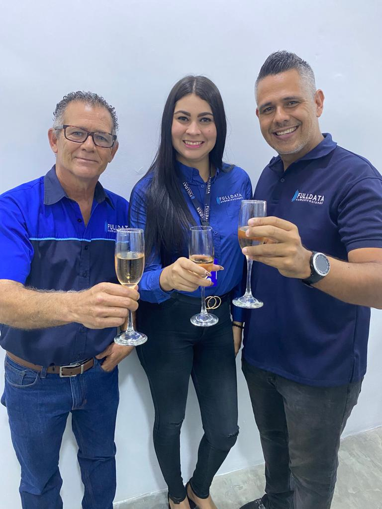 FullData inaugura sucursal en San Francisco