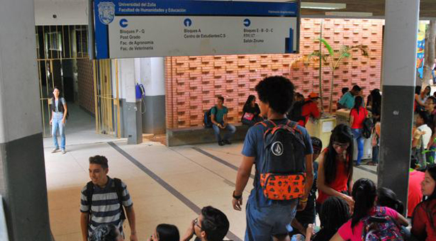 Bate record en inscripciones escuela de Comunicación Social de LUZ