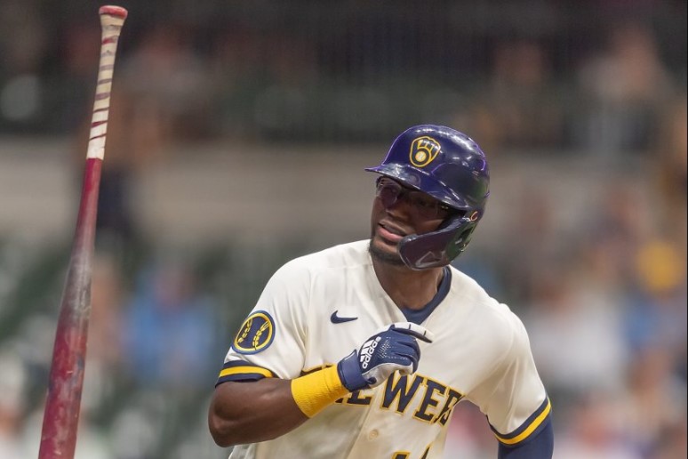 Andruw Monasterio la botó en victoria de los Cerveceros