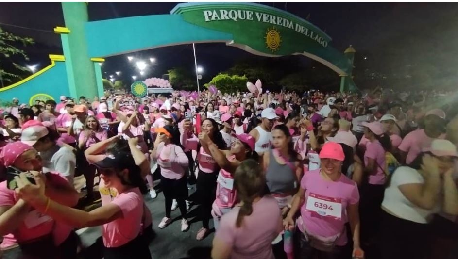 Arrancó la Caminata Rosa de Famac 2023