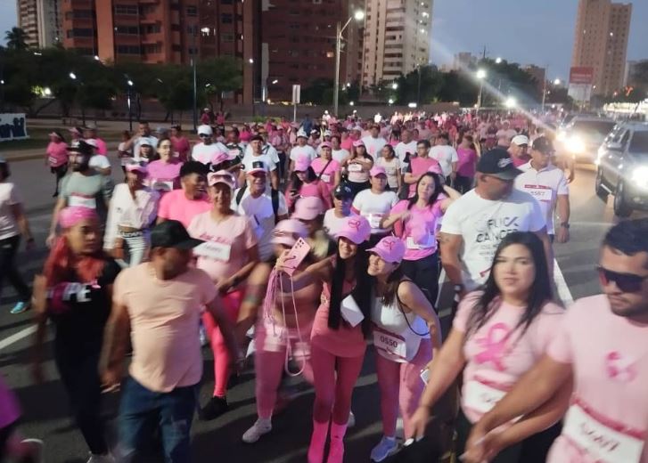 Arrancó la Caminata Rosa de Famac 2023