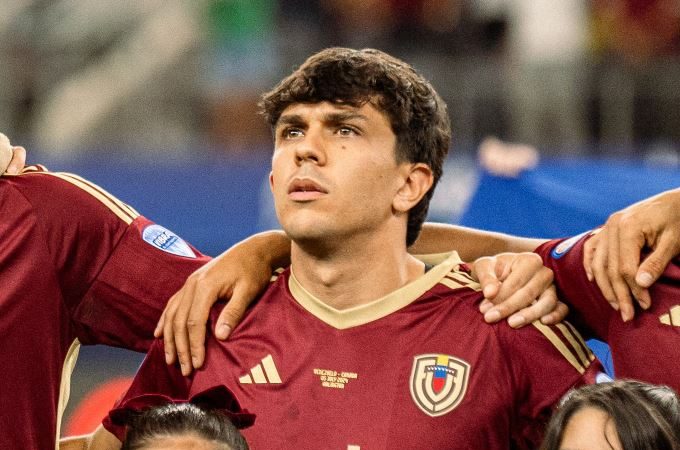 El vinotinto Jon Aramburu figura como el mejor jugador emergente de la ...