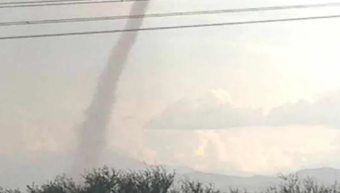 Tornado sorprendió a habitantes de Las Yaguas en Lara: Reportan 27 ...