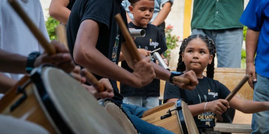 Niños del IMGRA rendirán homenaje musical a Renato Aguirre González ...