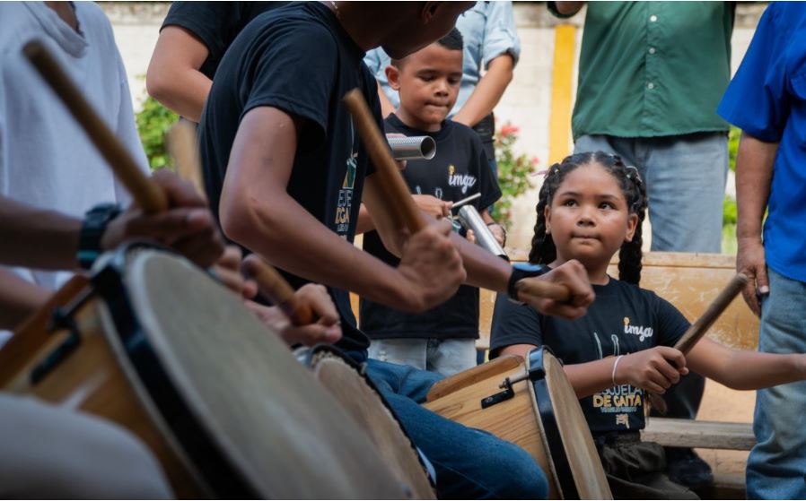Niños del IMGRA rendirán homenaje musical a Renato Aguirre González ...