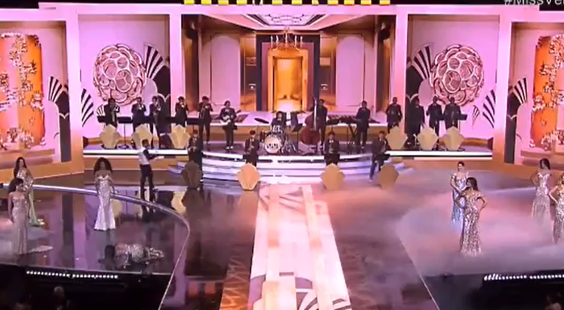 Candidata Miss Zulia sufre caída durante el desfile de gala del Miss ...
