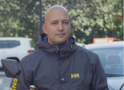 Casi 19 horas lleva detenido el periodista Román Camacho